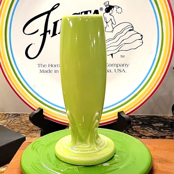 Fiestaware | Accents | Fiestaware Chartreuse Bud Vase 998 Release ...